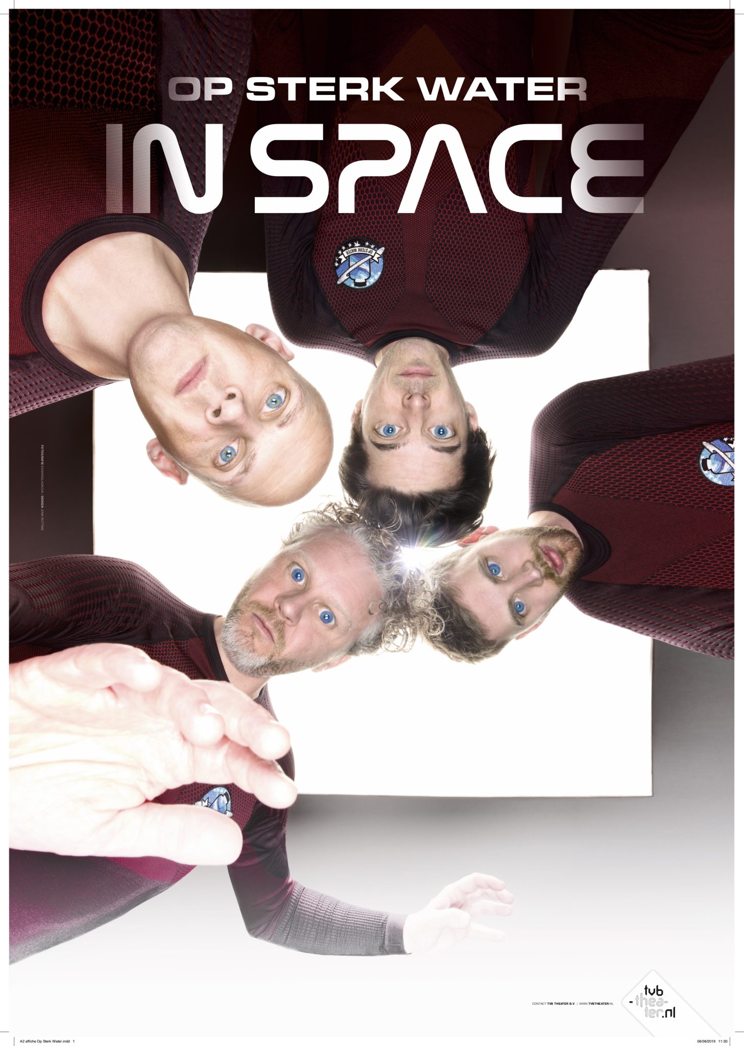 In Space - Op Sterk Water